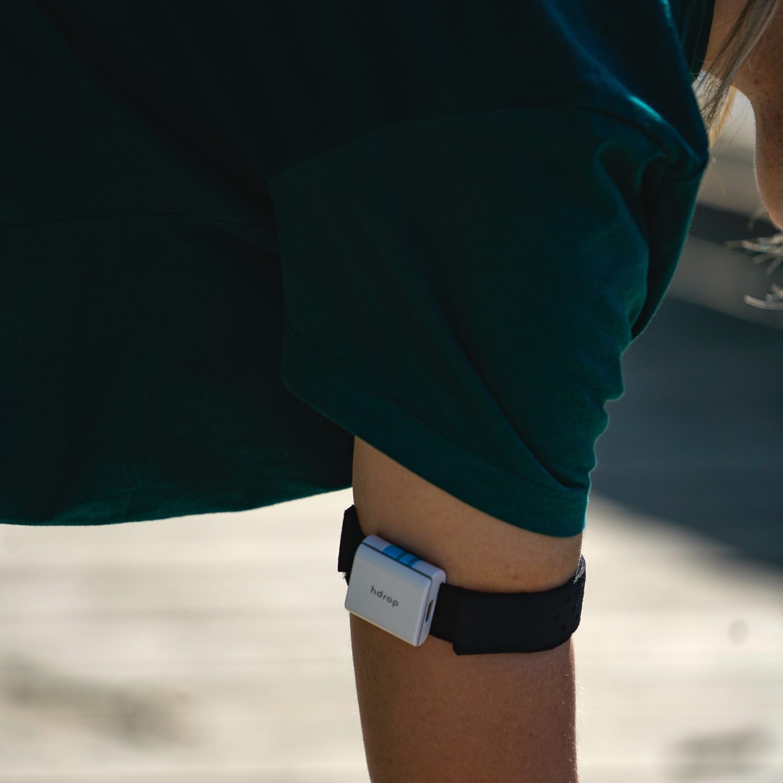 hDrop Gen 2: Monitor your hydration with real-world data